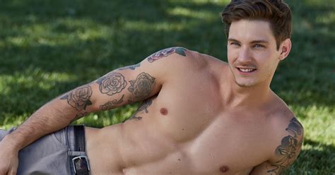 We ♥ Hot Guys