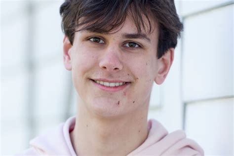 Alexander Erdmanns Instagram Twitter And Facebook On Idcrawl