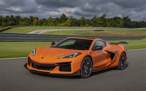 2025 Chevrolet Corvette Coupe Stingray 1lt Price And Specifications The
