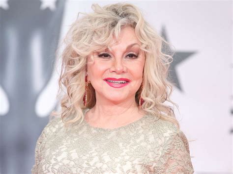 Dolly Partons Siblings All About The Country Legends 11 Brothers And