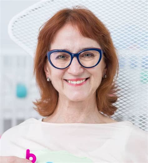 20 Age Defying Layered Hairstyles For Women Over 50 Hairstylecamp