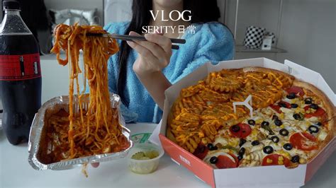 Sub•vlog🍕 자취생이 집에서 겨울을 보내는 법 휘낭시에 만들기 타코야키 오므라이스 청년피자 떡볶이순대 카라멜 팝콘 Youtube