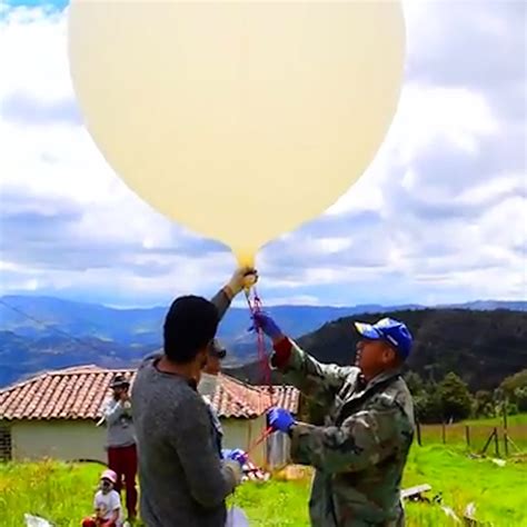 Ató Una Cámara A Un Globo De Helio Y Logró Un Increíble Video Con Imágenes De La Tierra Desde La