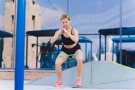รูปภาพ Tricep Dips เลือกดูภาพถ่ายสต็อก เวกเตอร์ และวิดีโอ132 Adobe