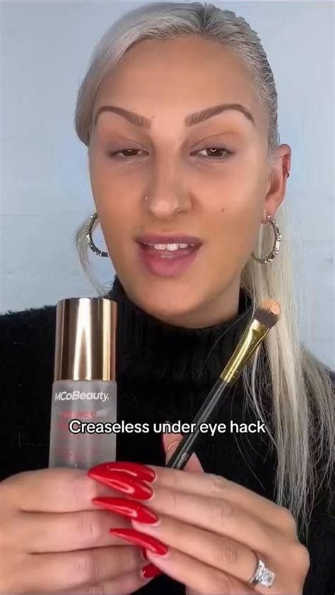 Creaseless Under Eye Makeup Hack For Beginners Glamraider Makeup