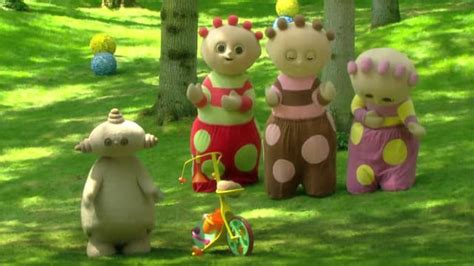 Watch In The Night Garden S01 E18 Quiet Please Tombliboos Ud Wants To Sing Free Tv Shows