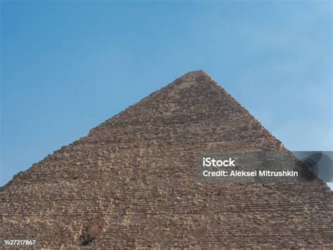 Cheops의 피라미드 고대 이집트의 건축 예술의 기념물 138 미터 높이 기자 카이로 이집트 0명에 대한 스톡 사진 및 기타