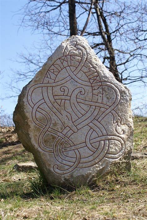 Lhistoire Dodin Rune Stones Viking Art Runes