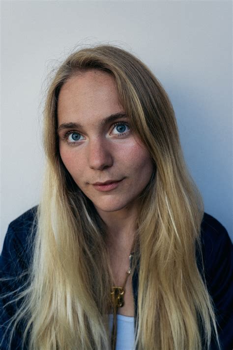 Behind The Scenes Interview With Laura Misch Wonderland Magazine