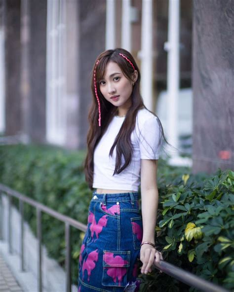 鍾柔美ig新相被指有初戀感覺 挑戰姚焯菲「國民初戀」地位