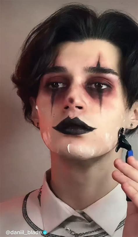Épinglé Sur Makes Idée Maquillage Halloween Homme Maquillage Et Costume Dhalloween
