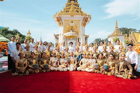 ៚ប្រវត្តិ ៚ប្រវត្តិសាស្ត្រនឹងមនោគមន៍ History And Ideology