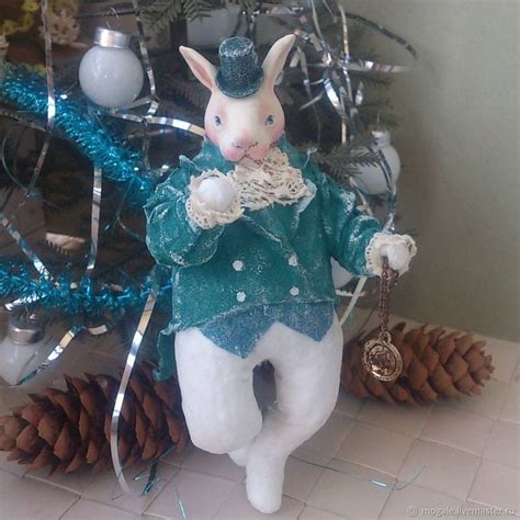Авторская елочная игрушка Белый кролик в интернет магазине на Ярмарке Мастеров Екатеринбург