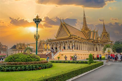 Ultimate Guide To The Royal Palace In Phnom Penh