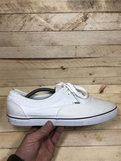 Кеды белые Vans — ціна 750 грн у каталозі Кеди Купити чоловічі речі за доступною ціною на Шафі