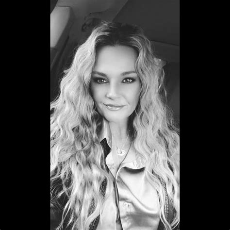 Danie Renee Reneedaniel • Threads Say More