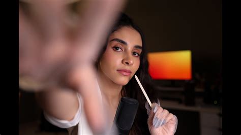 Asmr ای اس ام آر رول پلی پزشکی میخوام پوستت رو چک کنم Youtube