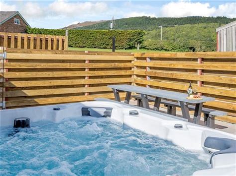 Vale Of Llangollen Farm Cottages Cor Tarw Ref Uk12743 In Trevor