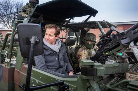 Staatssecretaris Van Der Maat Terug Ik Heb Defensie Gemist Nieuwsbericht Defensie Nl