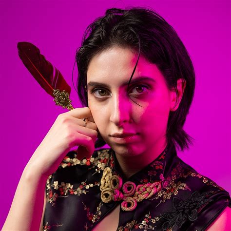 მონა ლიზა მხოლოდ ღიმილი არ არის — ეს არის საიდუმლო რომელიც ხუთი საუკუნეა ვერავინ ამოხსნა რატომ