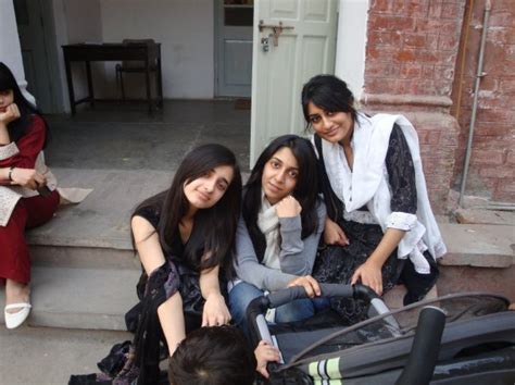 Bollwood Hungama Desi Indian Girls Wallpaper 2013