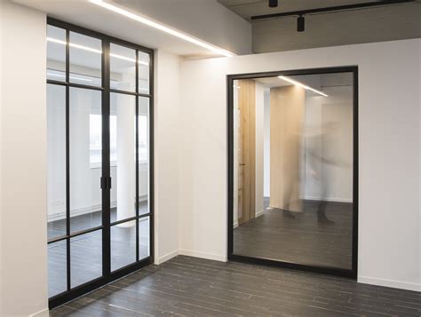 Gelakte Pivoterende Steel Look Deur Brems Doors