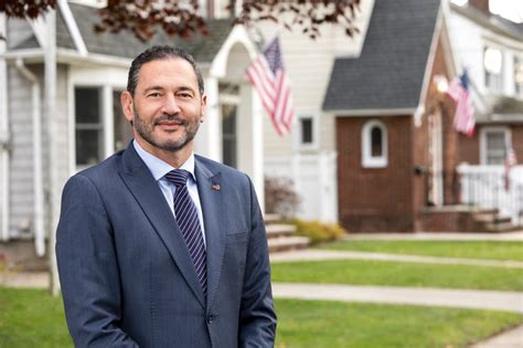 Exclusive Wall Street Investor Joseph Hernandez Launches Bid To Oust