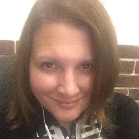 Elena Sakhnenko Директор по маркетингу Linkedin