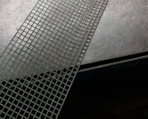 Оцинкованная сетка для изготовления фидерных кормушек