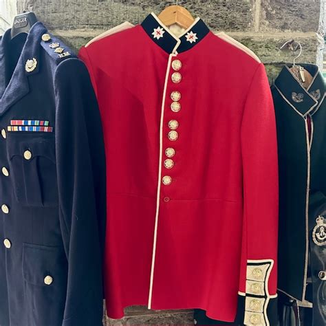 Armoury Antiques And Militaria Ref Xxx An Eiir Coldstream Guards Tunic