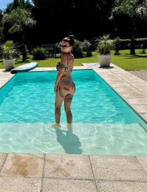 Florencia Peña Se Mostró En Microbikini Mixta Salió Bombacha De Urgencia Tn