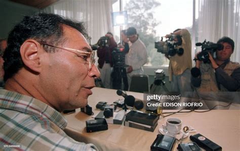 Jamil Mahuad Candidato Presidencial Del Ecuador Por La Democracia