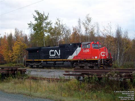 Canadian National Railway Cn Dash 9 44cw And Dash 9 44cwl