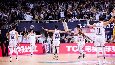 林葳，你才19岁啊！！！比赛广厦外援