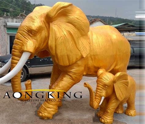 Lovely Life Size Art Decoration Gold Elephant Statues Bronze