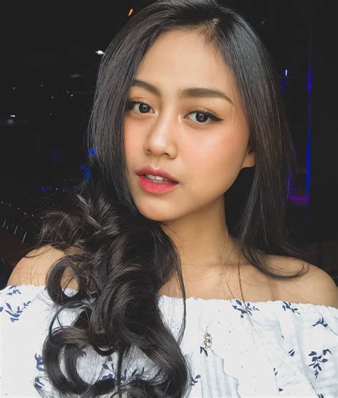 Jago Nyanyi Dangdut, Ini Dia 9 Potret Sisca JKT48