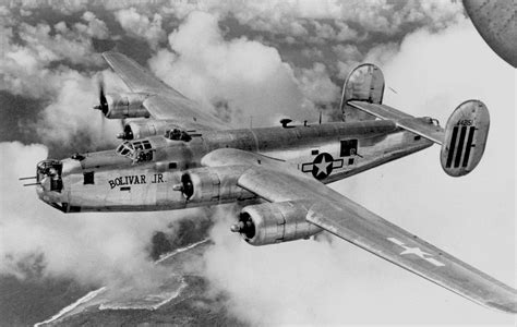 Consolidated B 24 Liberator —