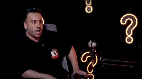 علی صبوری در گفت‌و‌گو با مجید واشقانی به یکی حقوق می‌دادم که جواب فحش