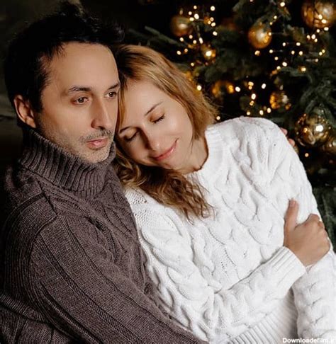 عکس خوابیدن بغل همسر عاشقانه نی نی سایت