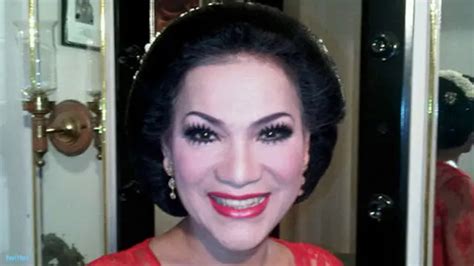 Dorce Gamalama Bangga Bisa Ciptakan Lagu Keroncong Showbiz