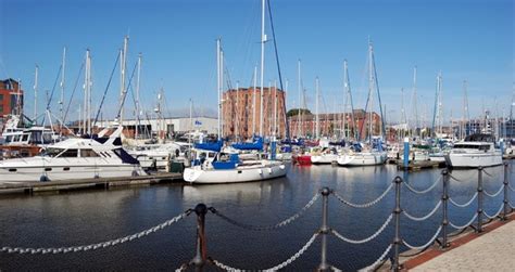 Hull Ferries Port Info And Travel Guide Ferryhopper