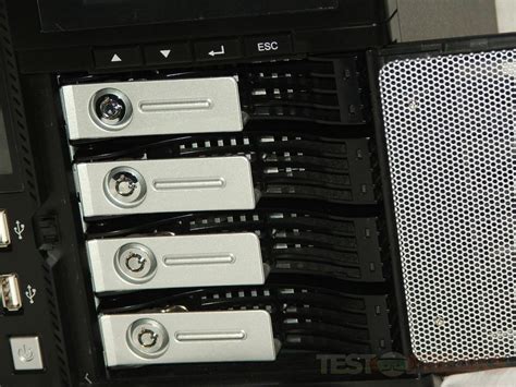 Review Of Thecus N4200 Zero Crash With Dual Power Nas Technogog