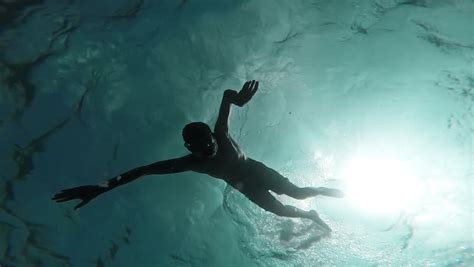 Attractive Couple Underwater Treading Water Together Stock Footage Video Shutterstock