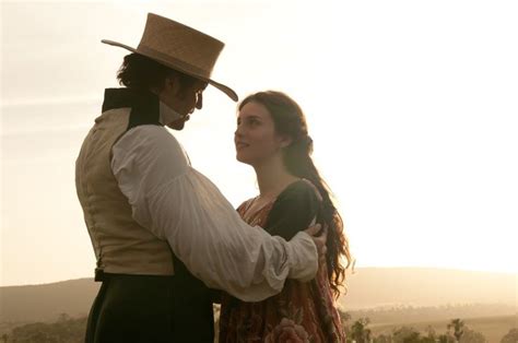 Edgar Ramírez Y María Valverde In Libertador 2013 Vestuario Sonia