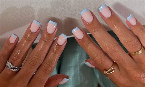 Manicura Francesa Azul Las Uñas Más Clásicas Del Verano