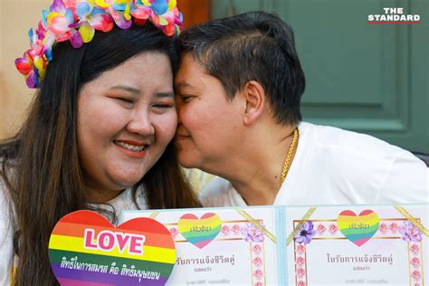 The Standard Pop On Twitter Rt Thestandardth 1 คู่รัก Lgbtqia ร่วมจดแจ้งชีวิตคู่ฉลอง