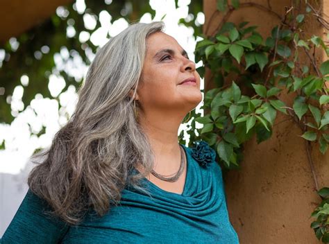 How To Wear Gray Hair Without Looking Old