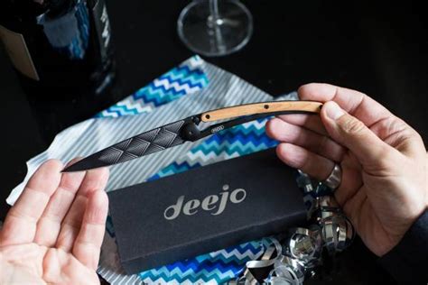Edgy Original Custom Deejo Knife Makes A Slick T Gearjunkie