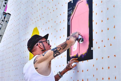 Ben Eine Buildhollywood