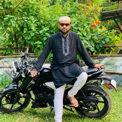 ইতিহাস কাওকে ক্ষমা করে না ভালোবাসার প্রতিচ্ছবি By